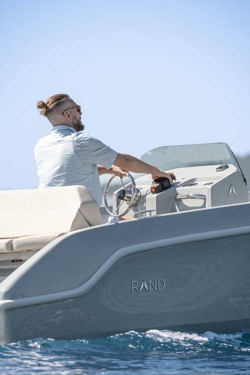 RAND Breeze 20: The Ultimate 20 ft Day Cruiser, Easy to Sail